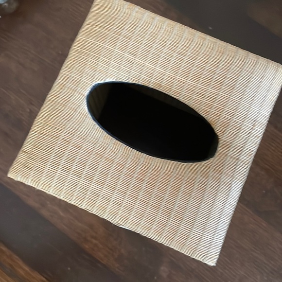 Raffia Tissue Box | Design | Woven Raffia Tissue Box | Poshmark